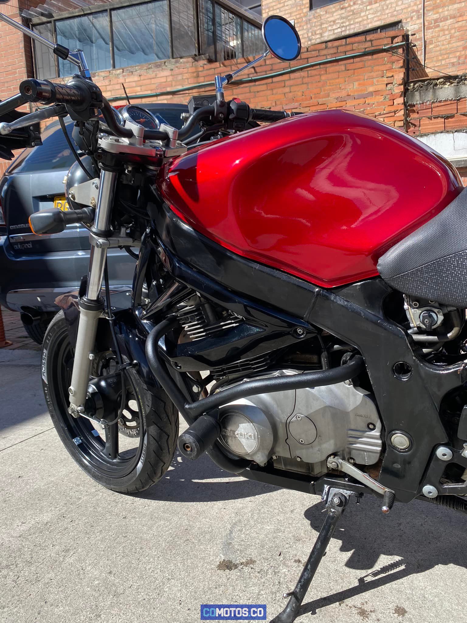 Suzuki GS 500 | Precio, ficha técnica, especificaciones y consumo