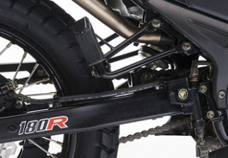 Nueva AKT TTR 180: La novedosa enduro de AKT, Características y Precio ...