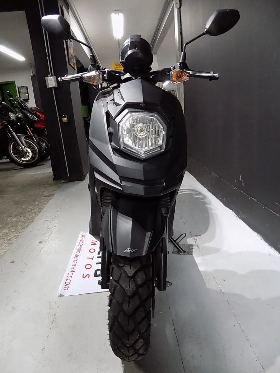 AKT Dynamic Pro 125 CBS: Precio, ficha técnica y características