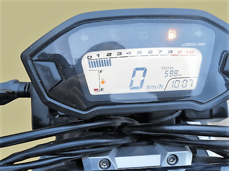 AKT Dynamic Pro 125 CBS: Precio, ficha técnica y características