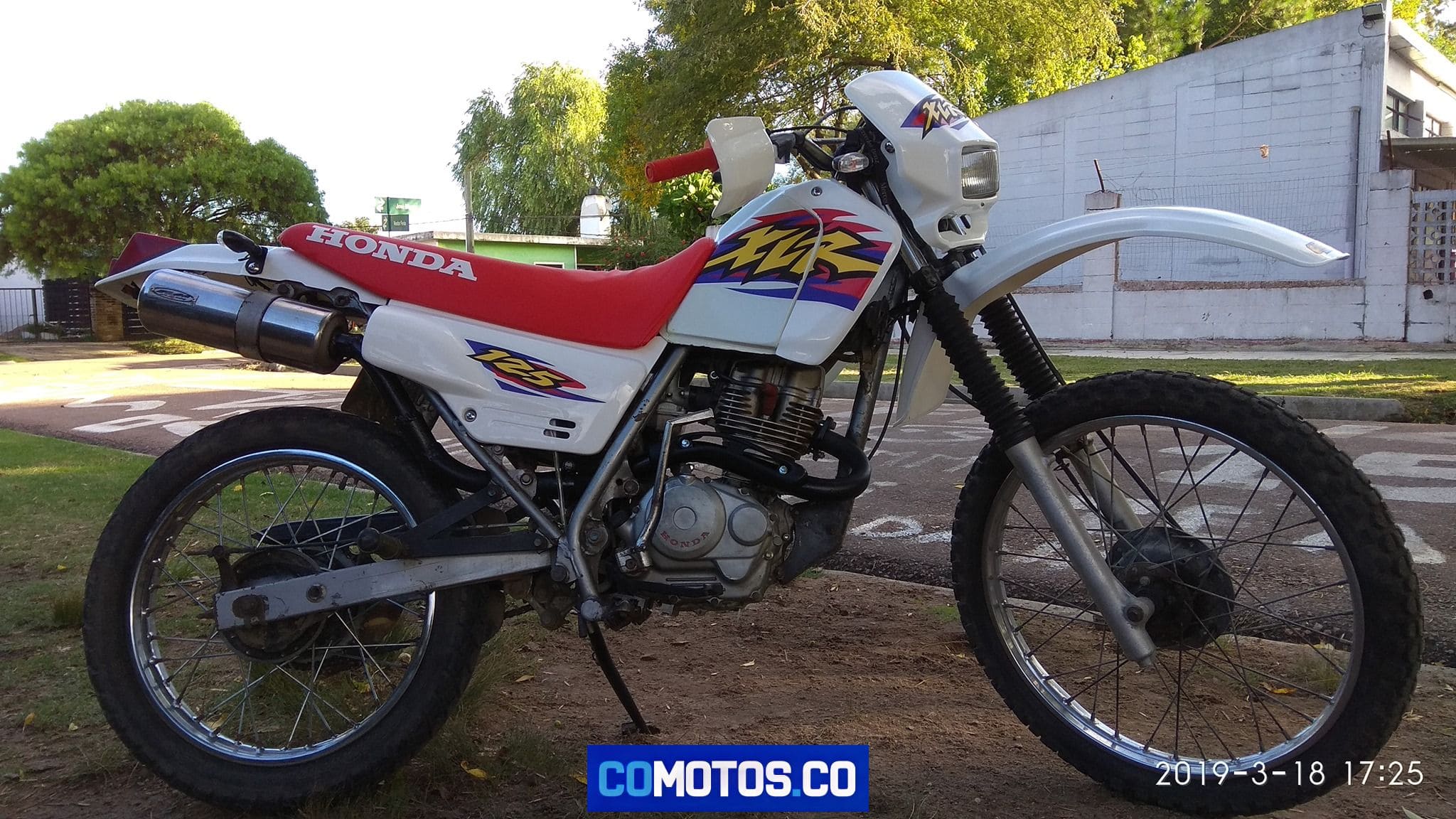 Honda XLR 125 | Precio, ficha técnica, características, especificaciones