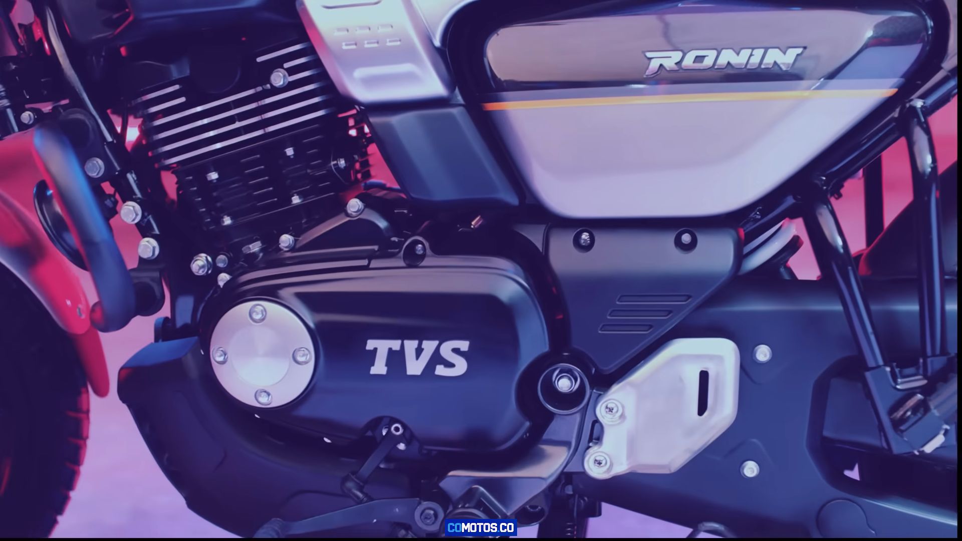 Nueva TVS Ronin 225 | Precio, ficha técnica, características, fotos