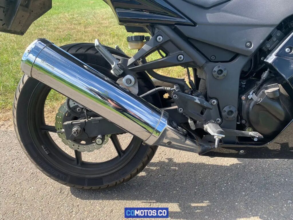 Kawasaki Ninja 250R | Precio, ficha técnica, velocidad, consumo