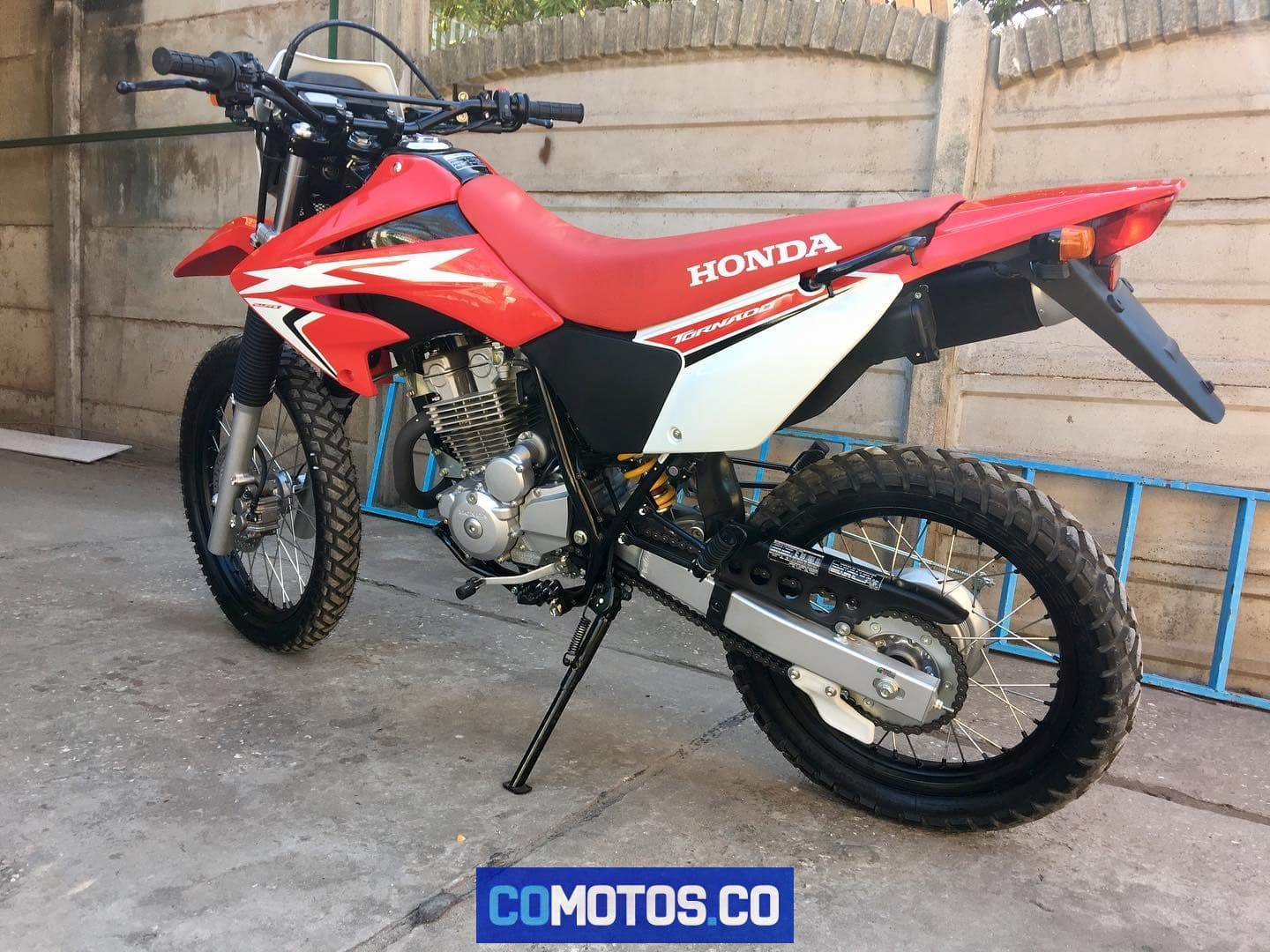 Honda XR250 Tornado | Precio, ficha técnica, consumo, velocidad