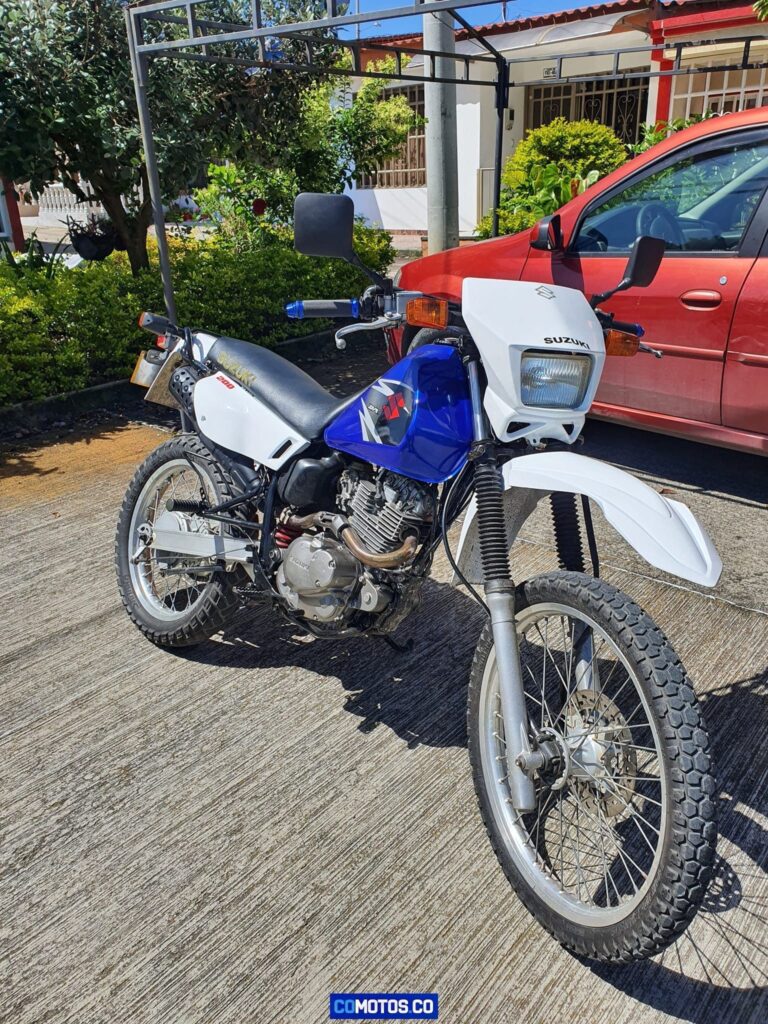 Suzuki DR 200 | Ficha técnica, precio, consumo, velocidad, fotos