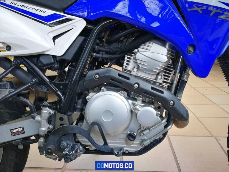 Yamaha XTZ 250 primera versión | Ficha técnica, fotos, precio