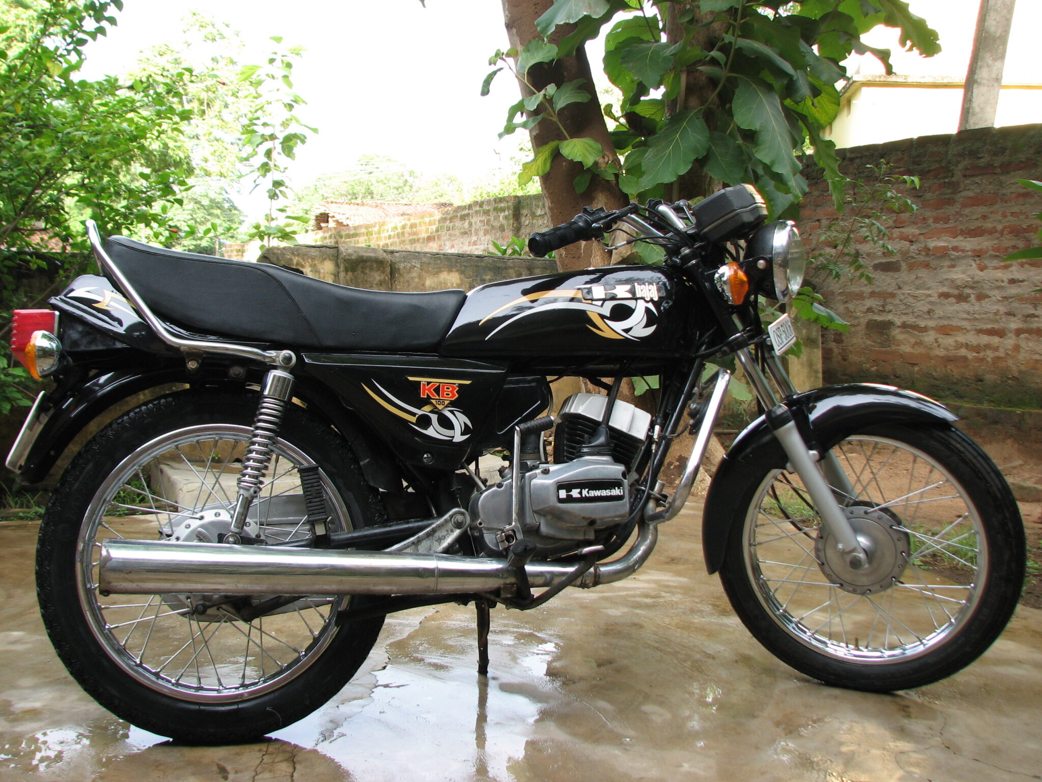 Bajaj KB 125 | Precio, ficha técnica, velocidad, consumo