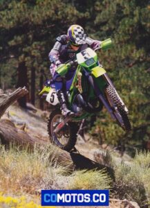 Kawasaki KDX 200 | Precio, ficha técnica, velocidad, consumo